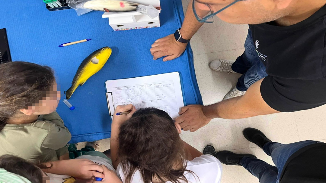 Alumnado de primaria descubre gracias a talleres de la UCA la acuicultura como vía de un futuro ...
